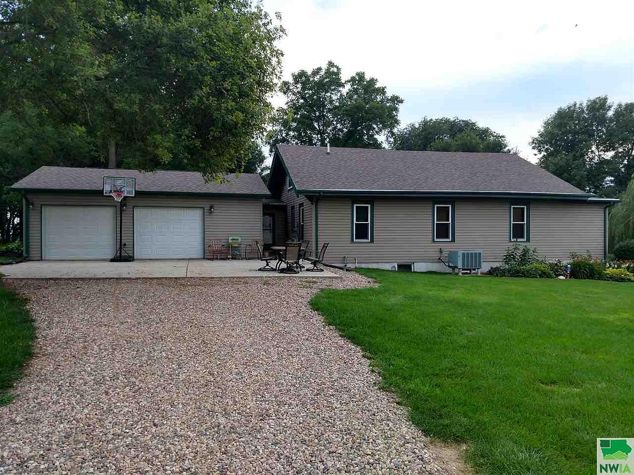 1138 Mason Ave, Pierson, IA 51048 | Zillow