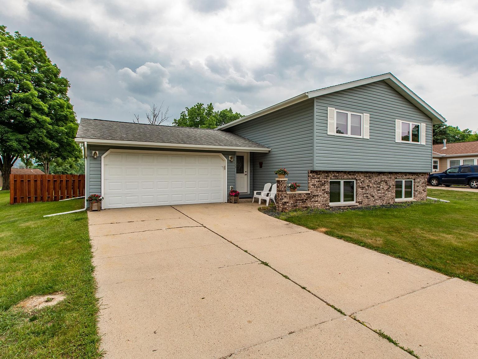 108 W Center St, Rushford, MN 55971 | Zillow