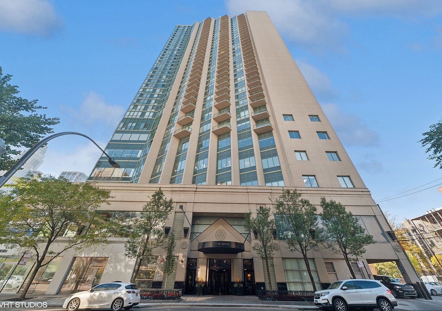 111 W Maple St APT 909, Chicago, IL 60610 | Zillow