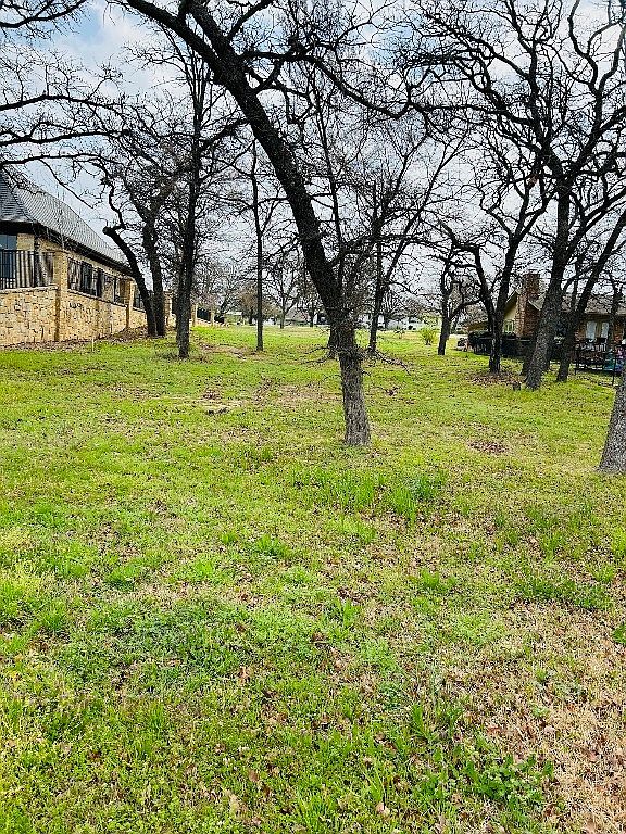 1014 Kiowa Dr E, Lake Kiowa, TX 76240 | MLS #20567065 | Zillow