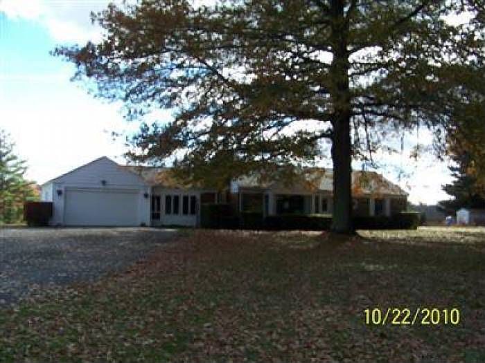 12595 Gar Hwy, Chardon, OH 44024 | Zillow