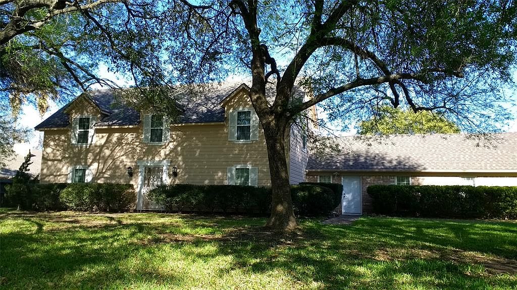 9801 Rolke Rd, Houston, TX 77099 | Zillow