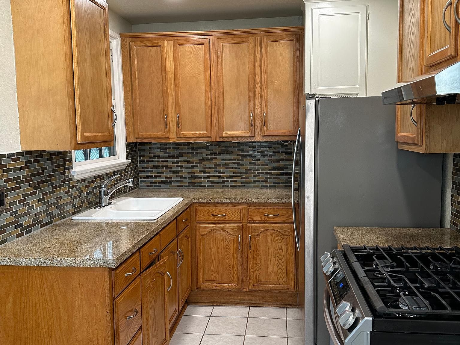 15702 Halldale Ave Apt D Gardena Ca 90247 Zillow