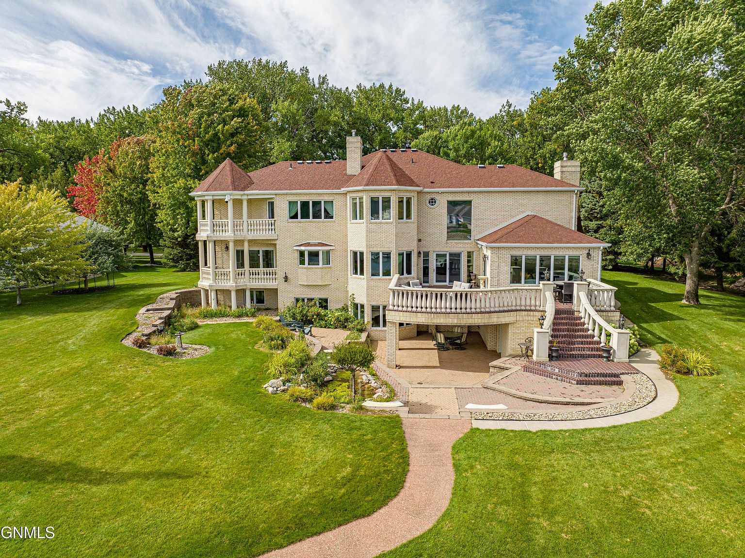 2023 Harbor Dr, Bismarck, ND 58504 | MLS #4012627 | Zillow