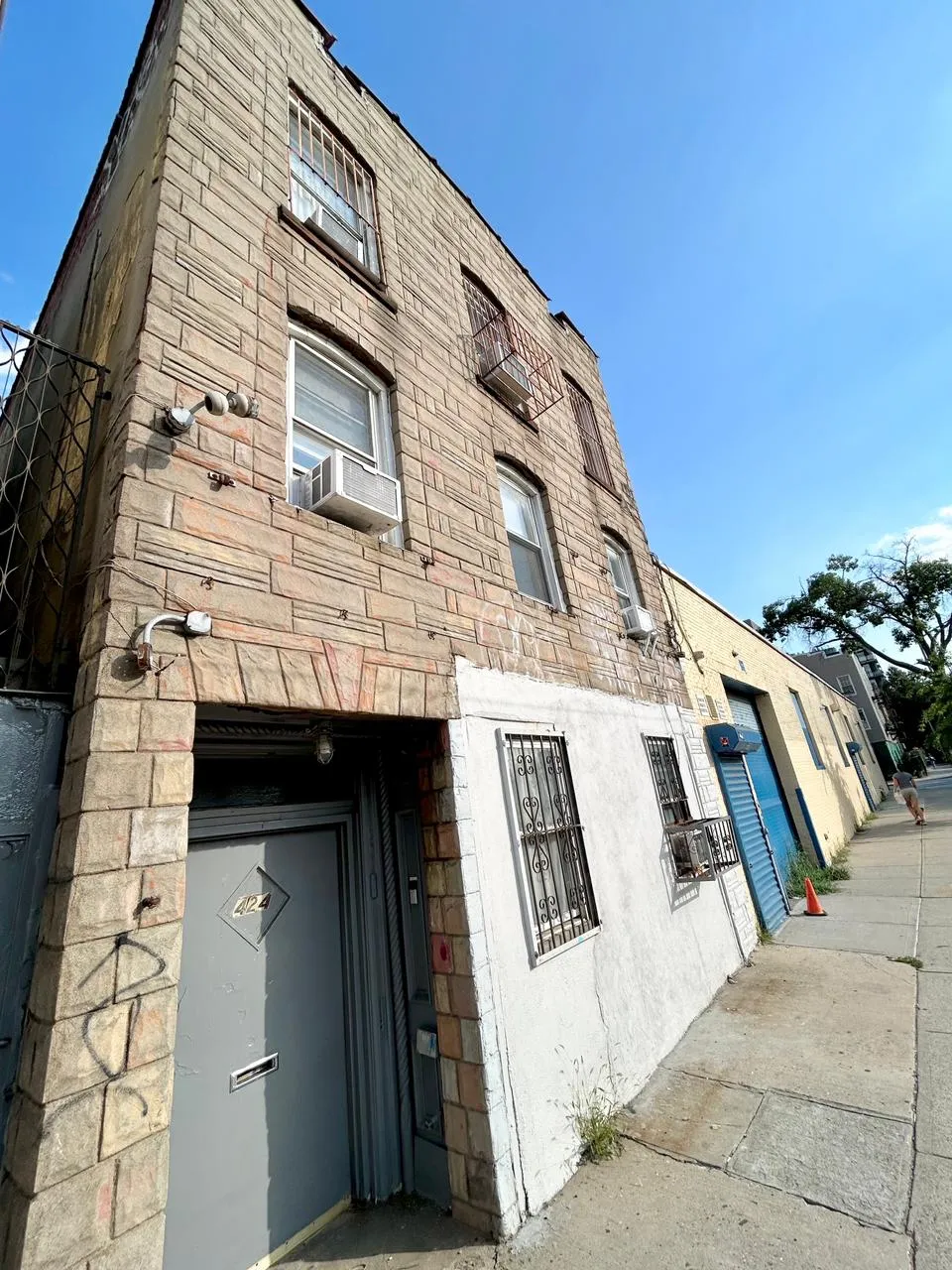 428 Rodney Street #1 in Williamsburg, Brooklyn | StreetEasy