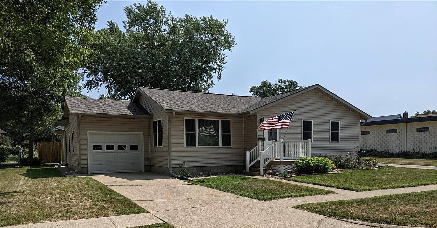 206 S 5th St, Mapleton, IA 51034 | Zillow