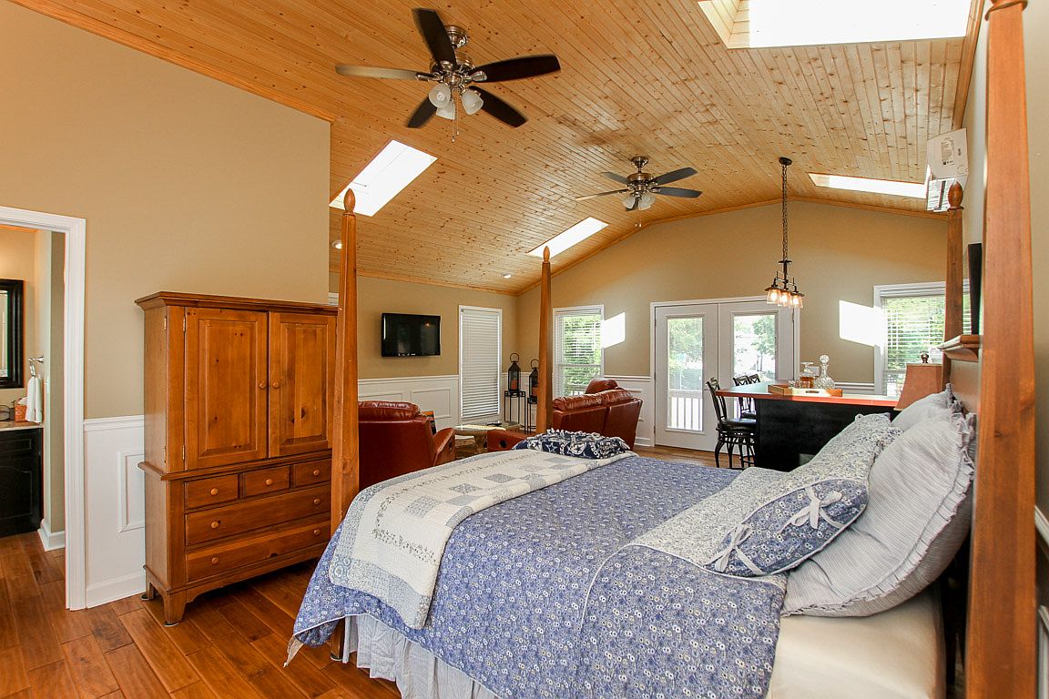 108 Petty St, Dover, TN 37058 | Zillow