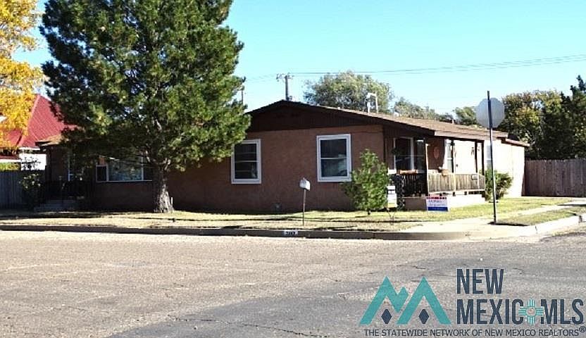 302 Maple St, Clayton, NM 88415 | Zillow