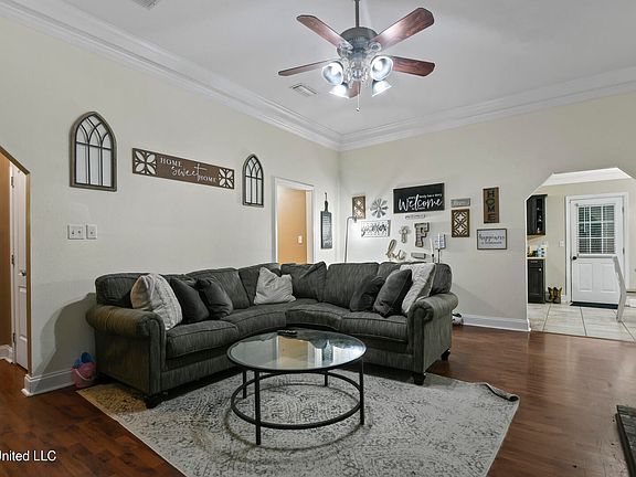1113 Glendale Pl, Gulfport, MS 39507 | MLS #4076409 | Zillow