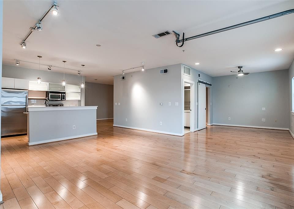Buzz Condominiums Apartment Rentals - Dallas, TX | Zillow
