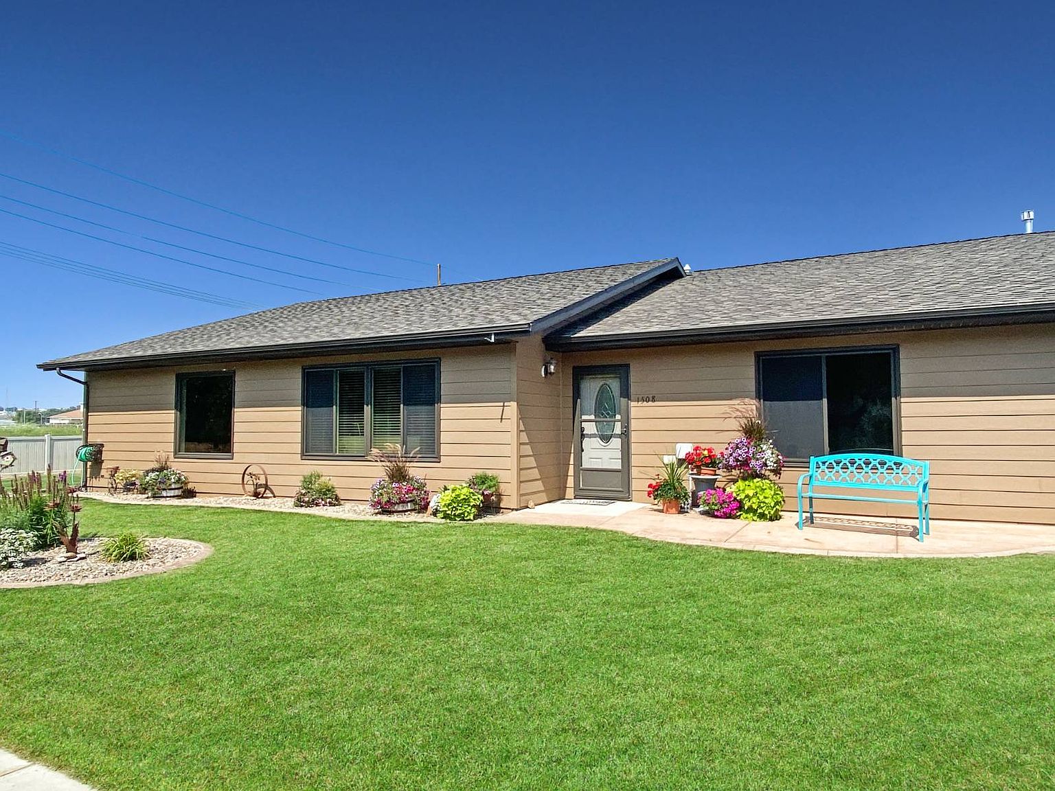 1508 4th St SW, Sidney, MT 59270 | MLS #11337510 | Zillow