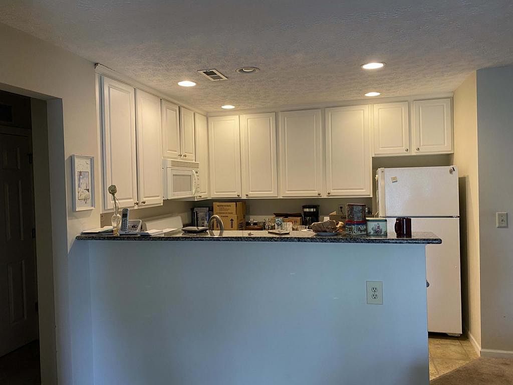 2705C Greystone Dr, Columbus, OH 43220 | Zillow