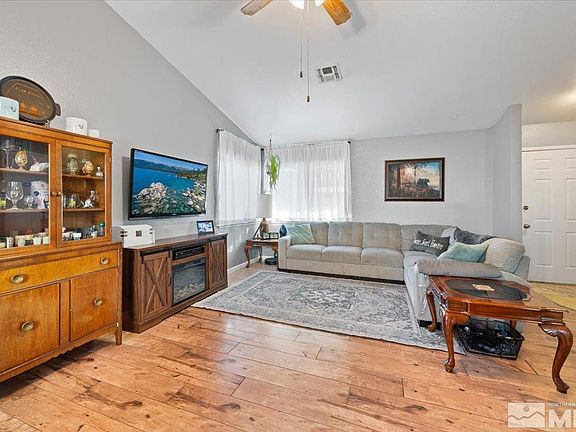 195 Summerset Dr, Verdi, NV 89439 | Zillow
