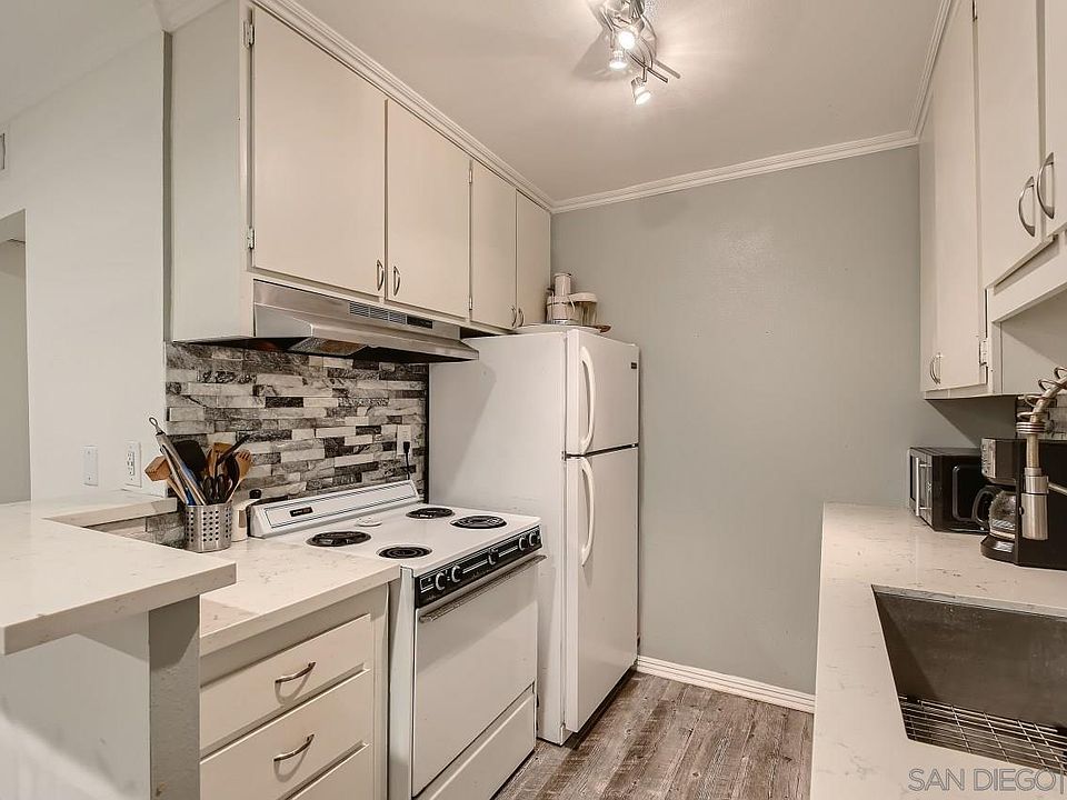 Stoneybrook Vills Condominiums - Long Beach, CA | Zillow