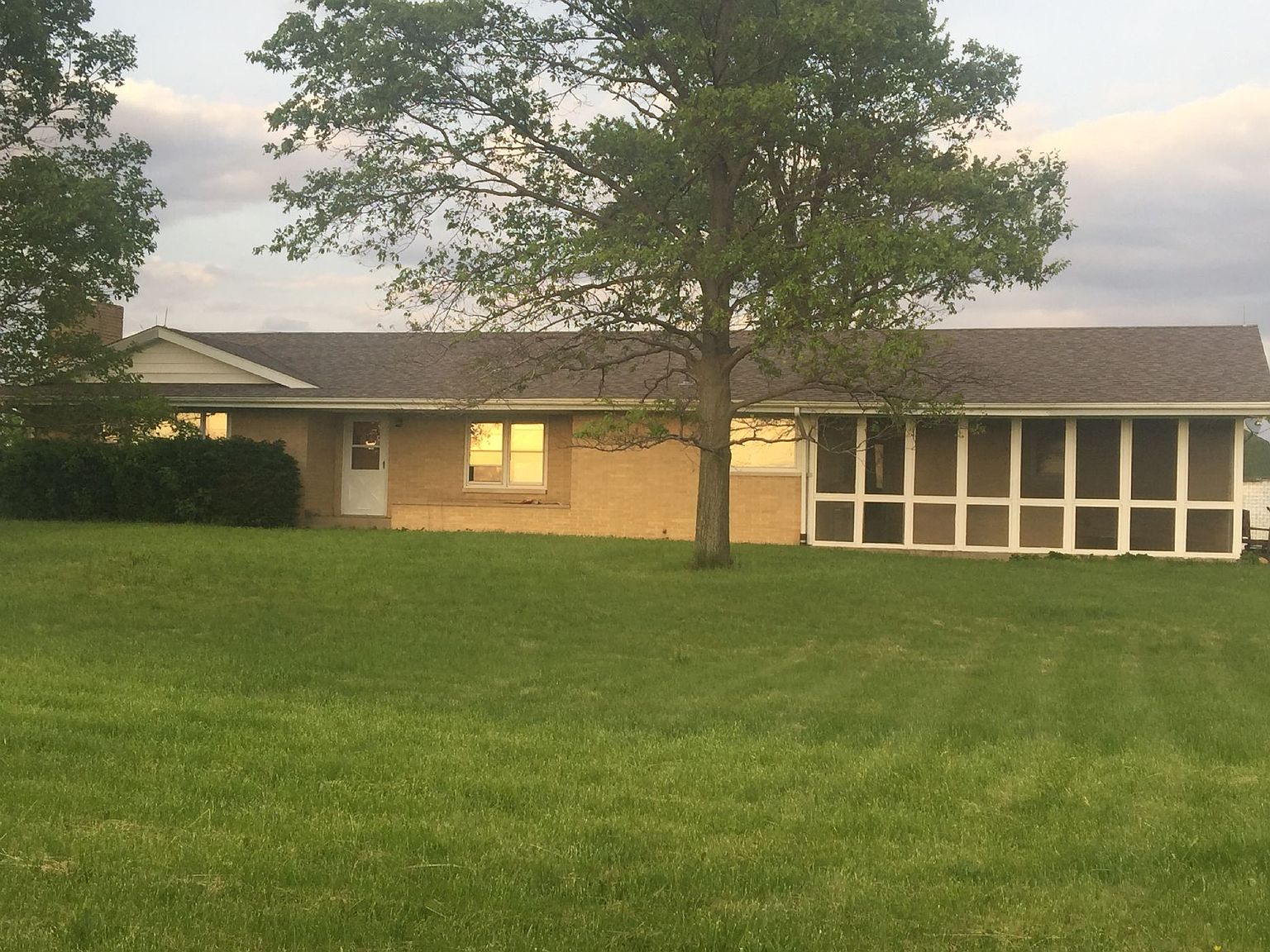 24 2300th Ave, Latham, IL 62543 | Zillow