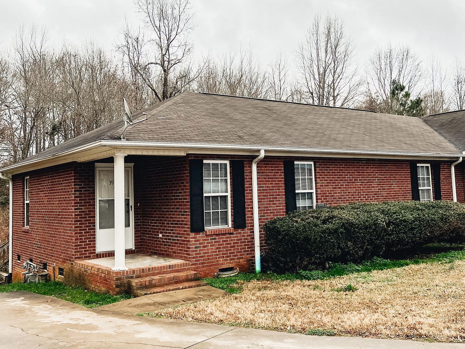 388 Miller Pointe Dr, Inman, SC 29349 | Zillow