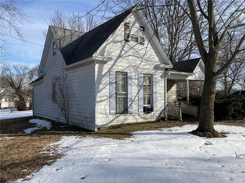 125 W Walnut St, Westfield, IL 62474 | Zillow