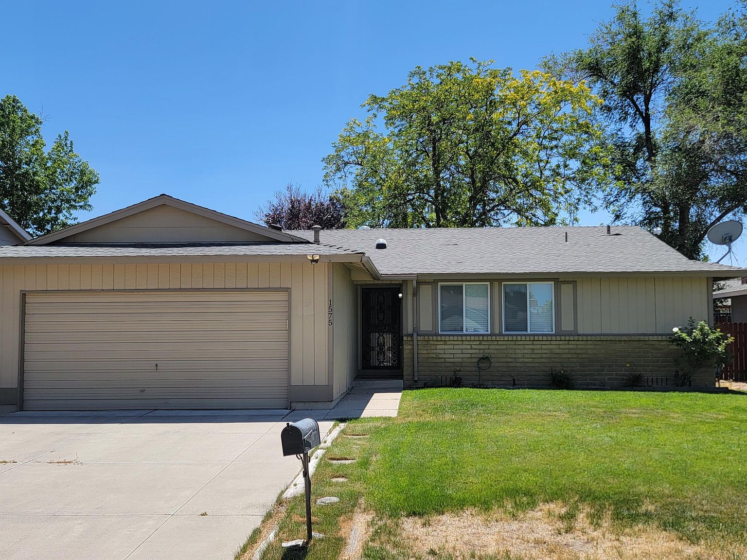 1575 Olinghouse St, Sparks, NV 89434 | Zillow