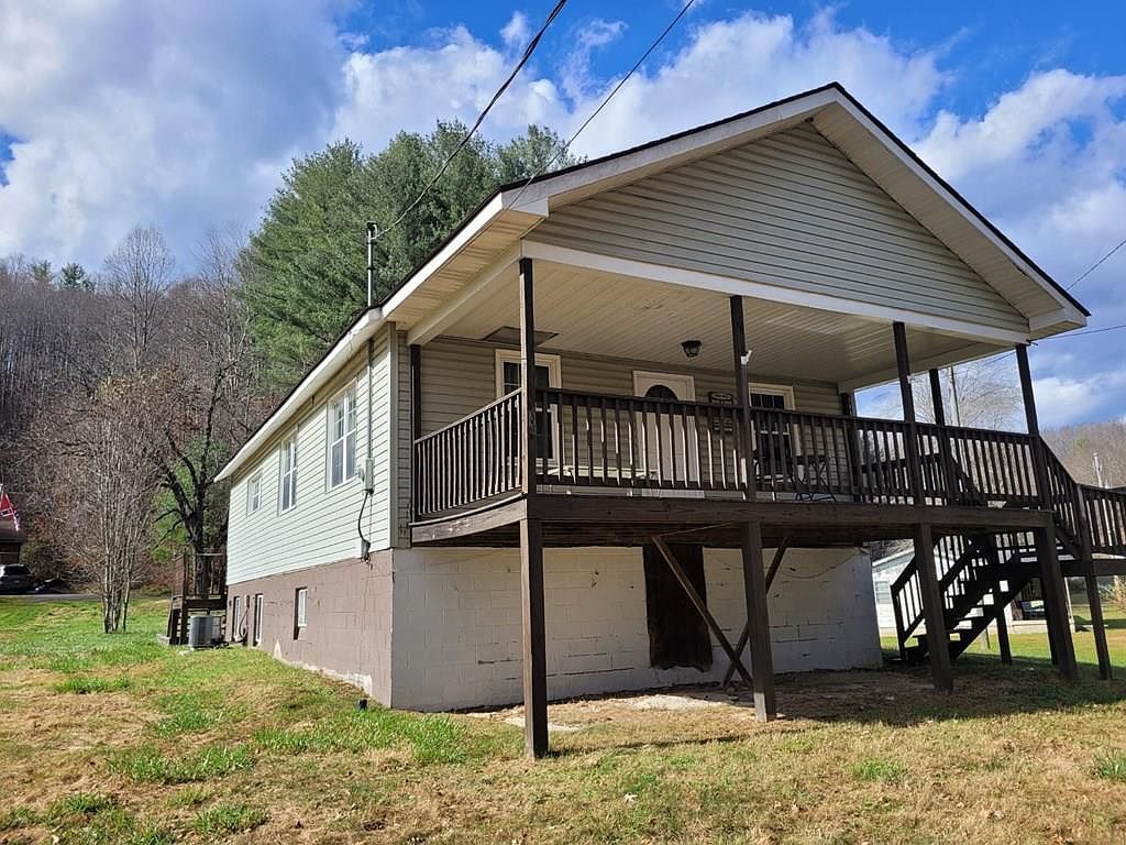 383 Claypool Hollow Rd, Glen Daniel, WV 25844 | Zillow