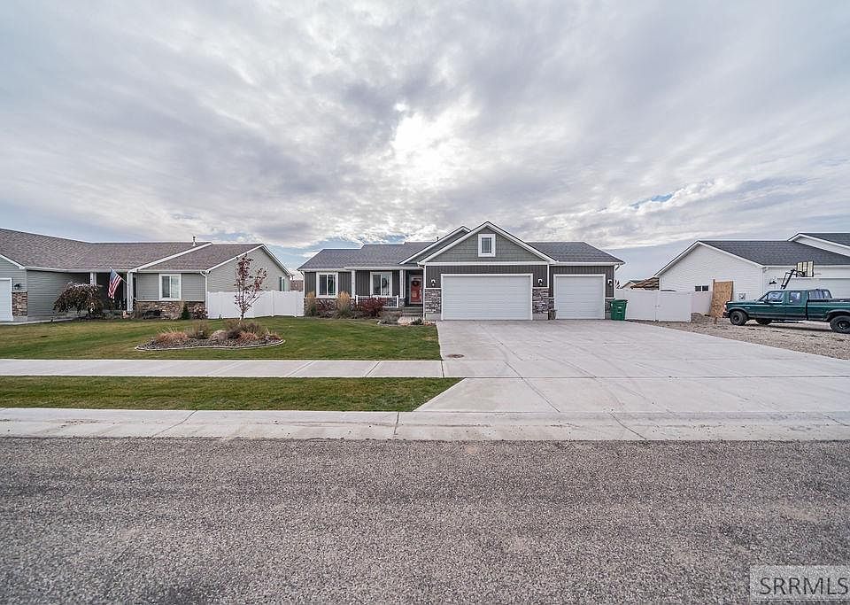 4372 Arcadia Rd, Idaho Falls, ID 83401 | Zillow