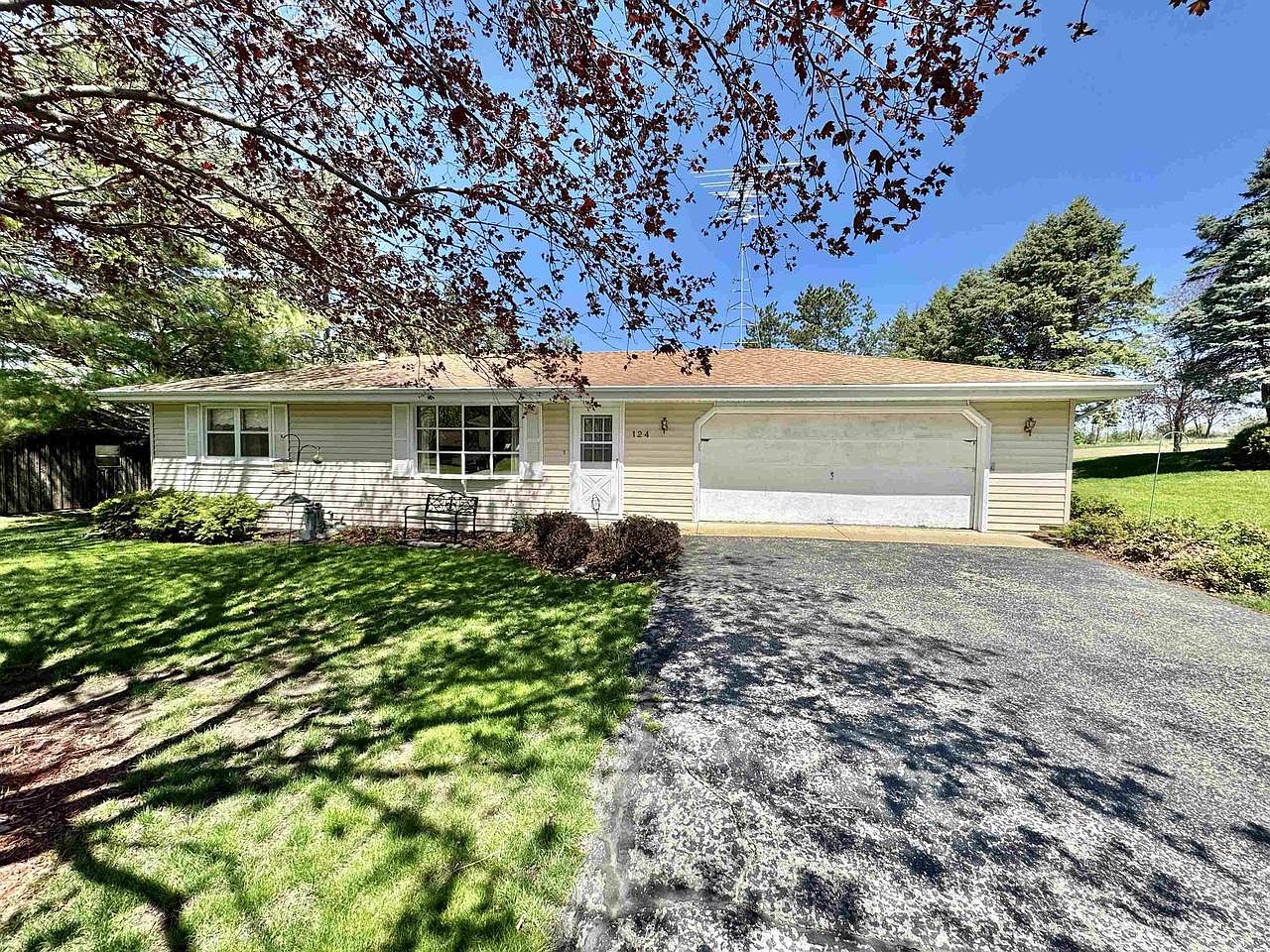 124 Washington Street, Darien, WI 53114 | Zillow