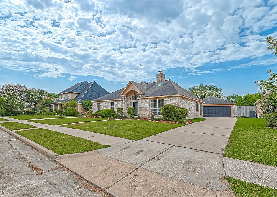 15011 Tramore Dr, Houston, TX 77083 | Zillow