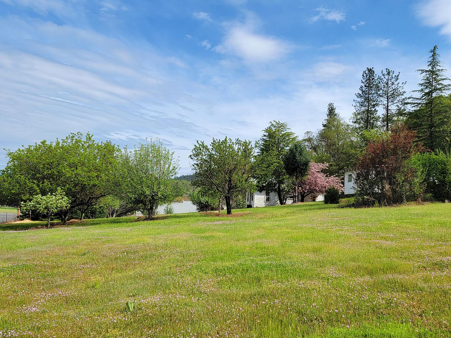 5280 N River Rd, Gold Hill, OR 97525 | Zillow