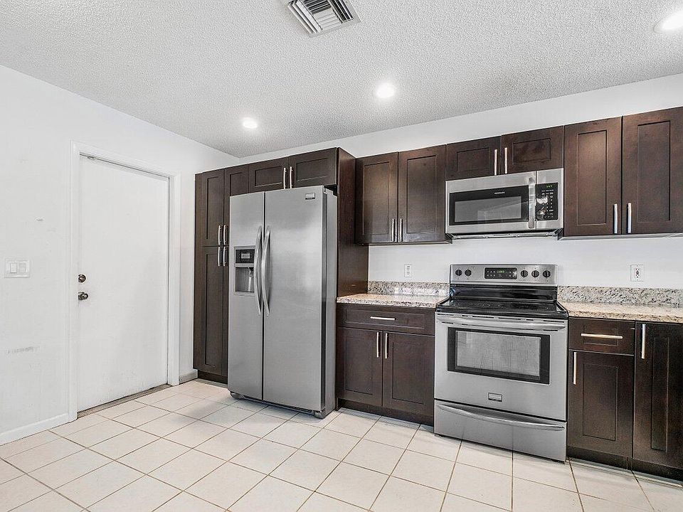 10393 Lake Vista Cir Boca Raton FL | Zillow