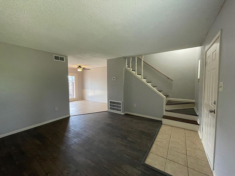200 S Anderson St #10, Angleton, TX 77515 | Zillow