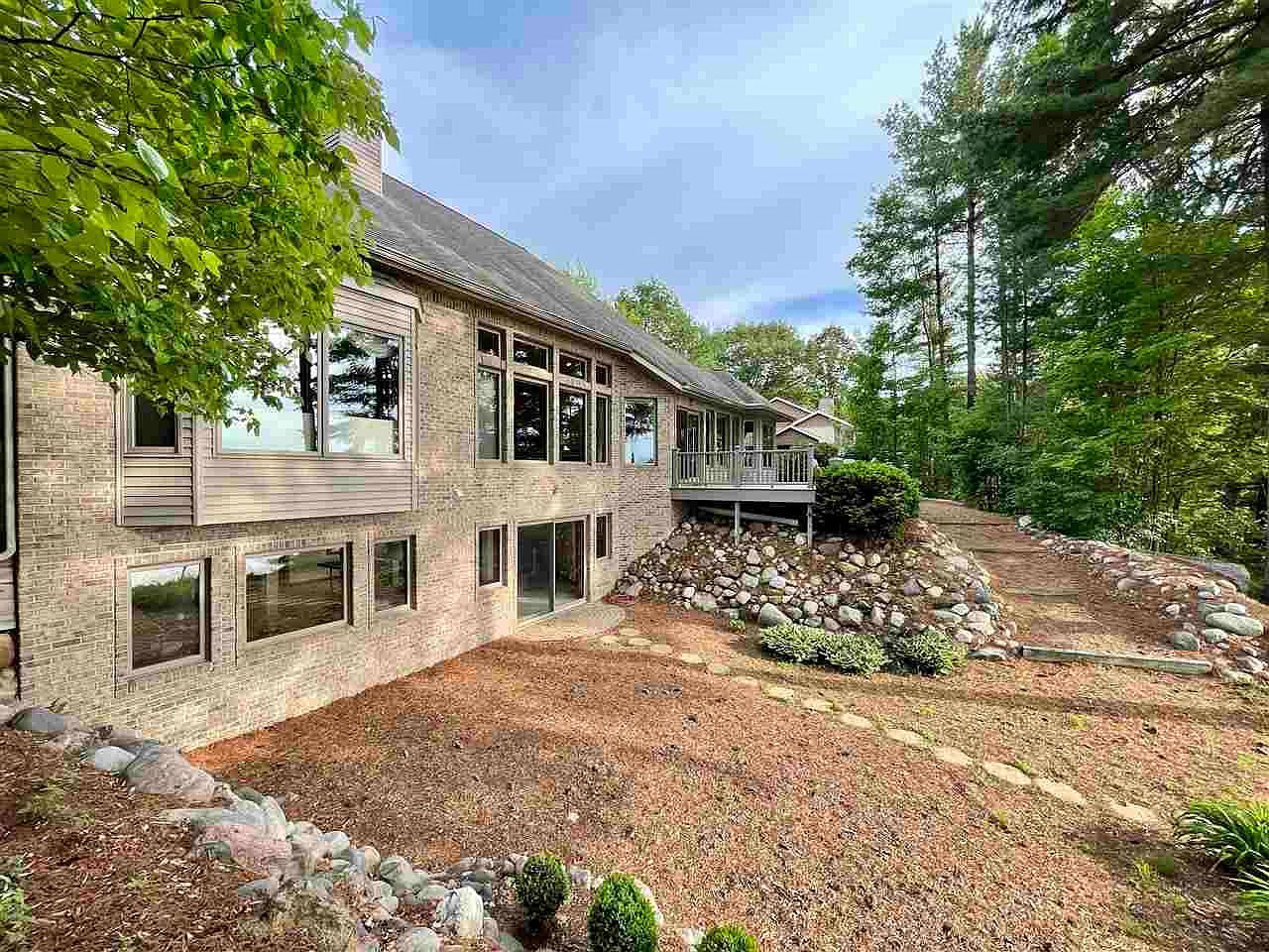 3513 N Sunset Way, Sanford, MI 48657 | Zillow