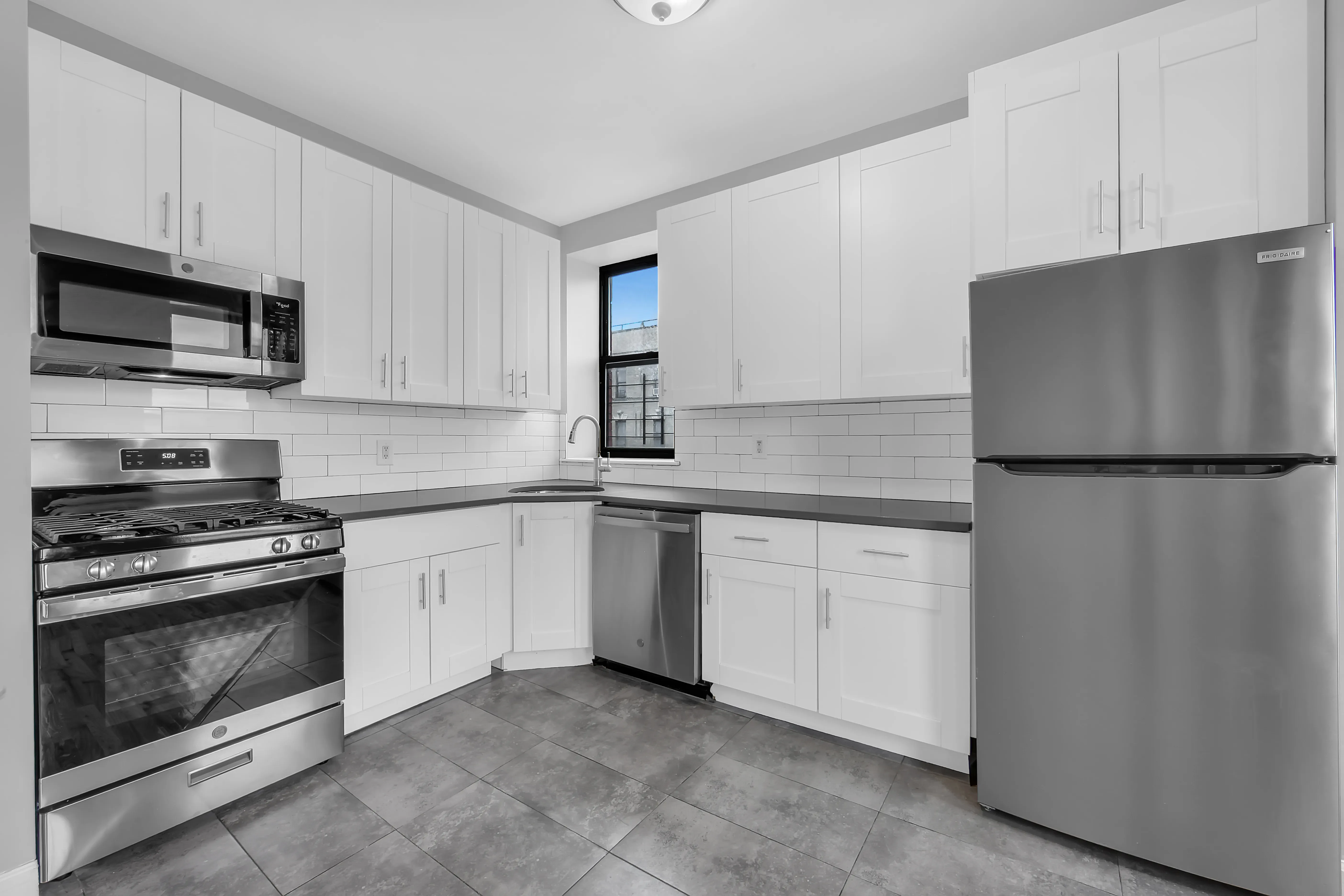 253 Albany Avenue #3R in Crown Heights, Brooklyn | StreetEasy