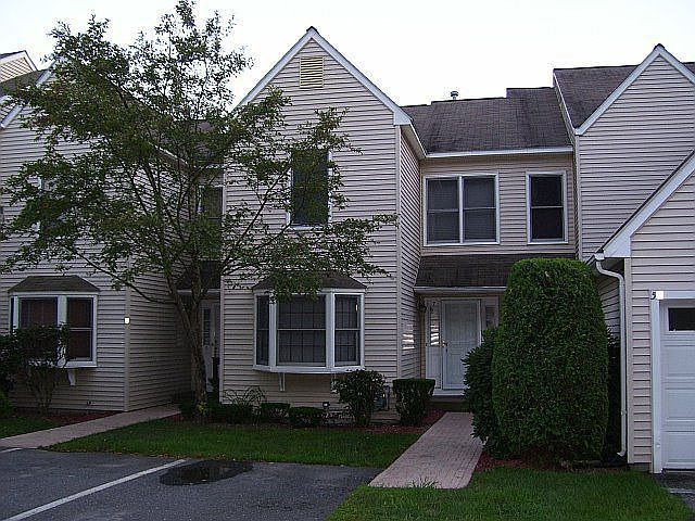 7 Castlegate Dr #7, Springfield, MA 01129 | Zillow