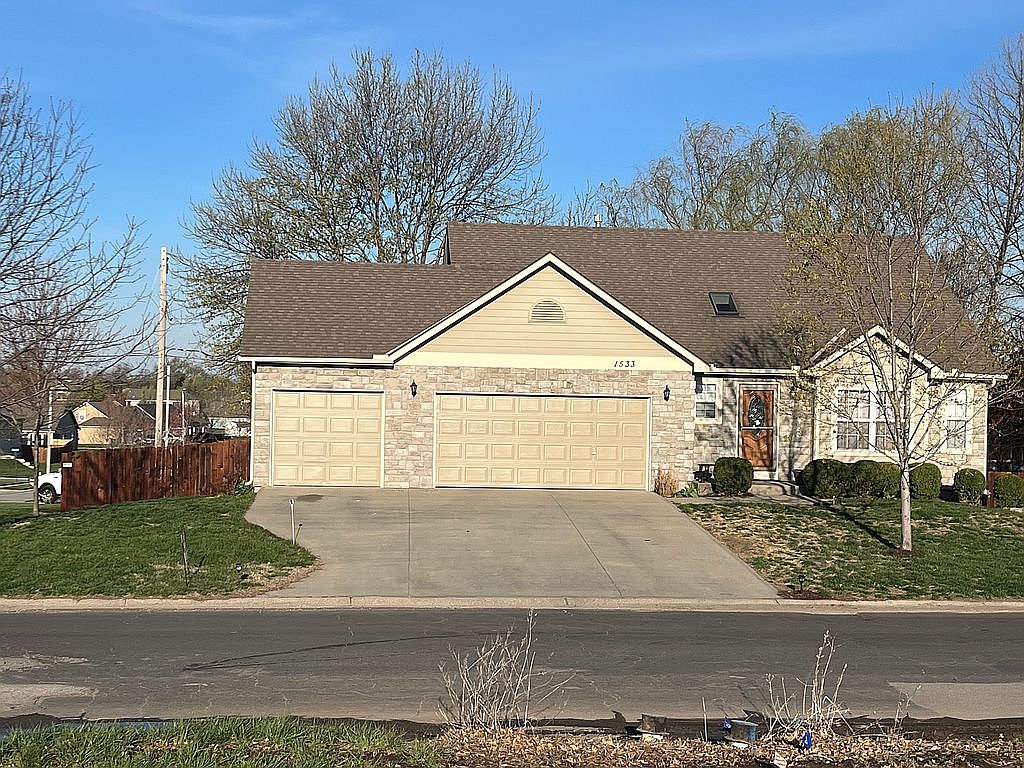 1533 Elm St, Eudora, KS 66025 | Zillow