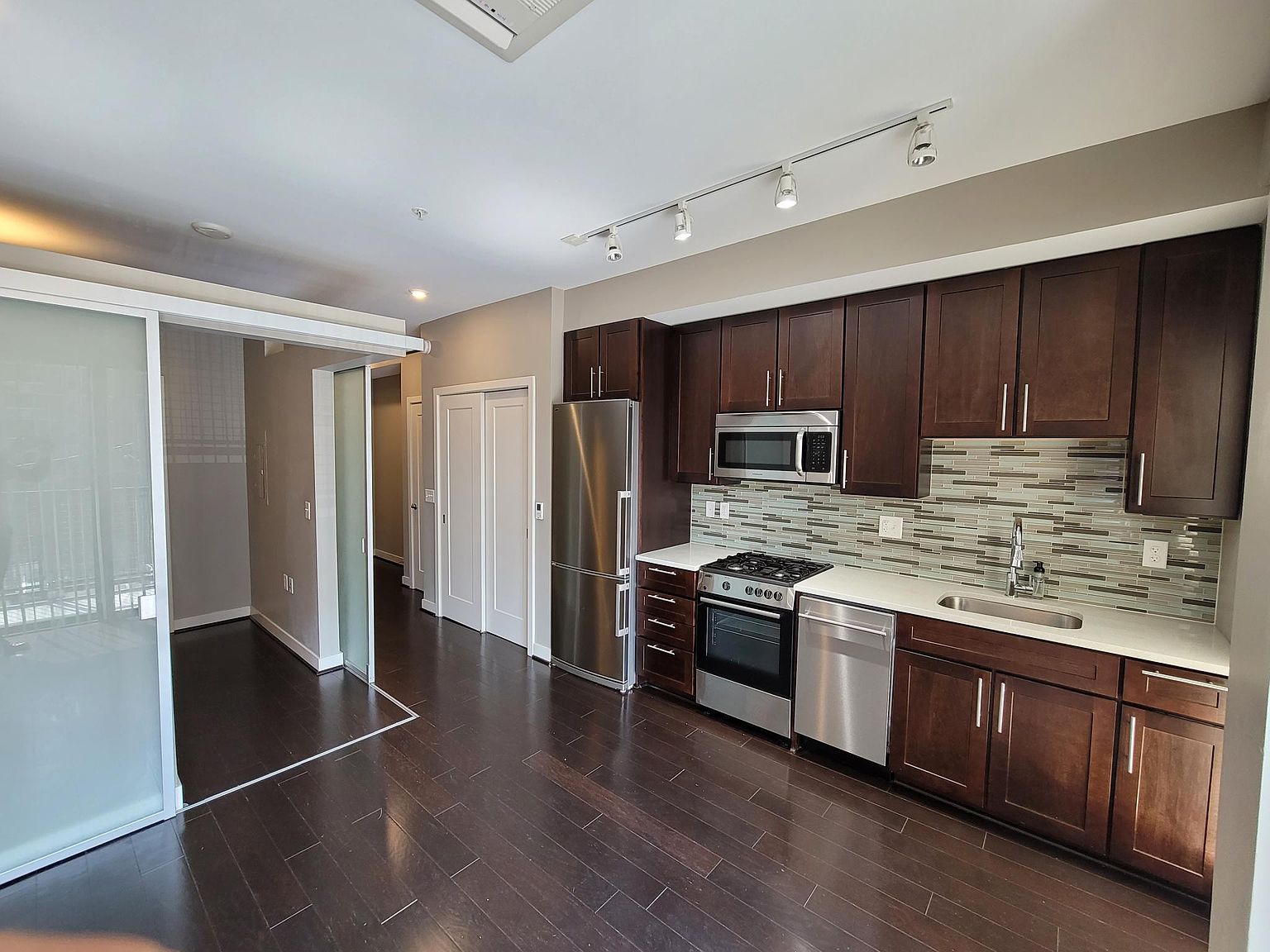 1320 Fenwick Ln UNIT 305, Silver Spring, MD 20910 | Zillow