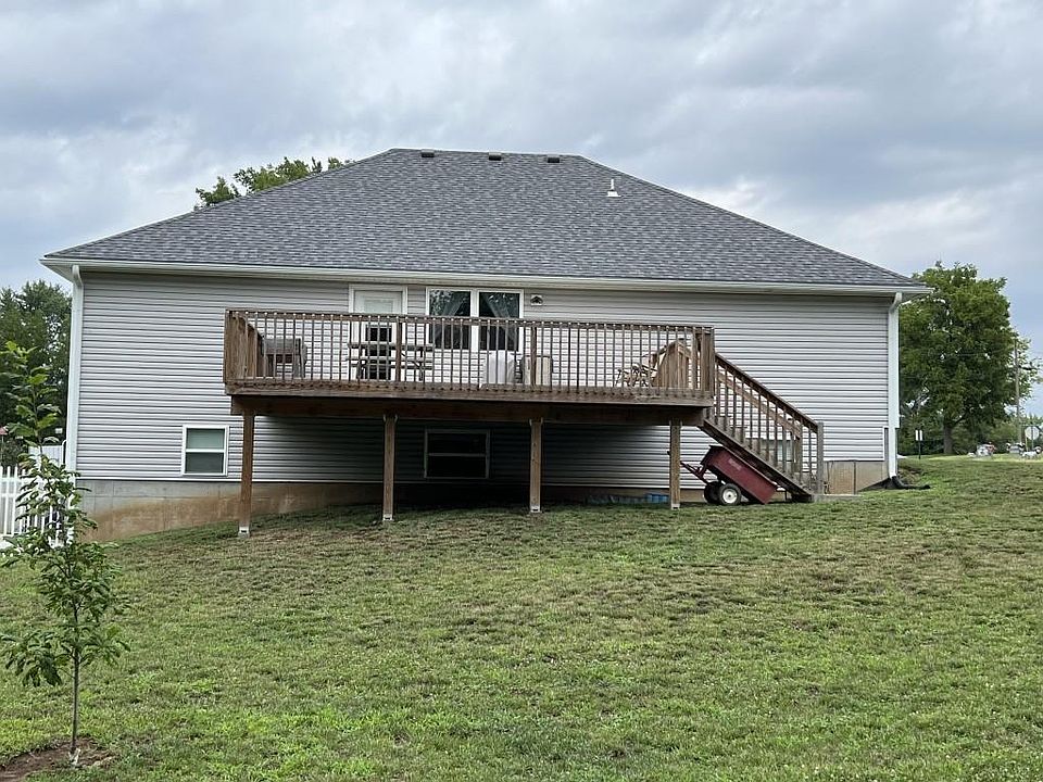 404 W Walnut St, Waverly, MO 64096 | Zillow