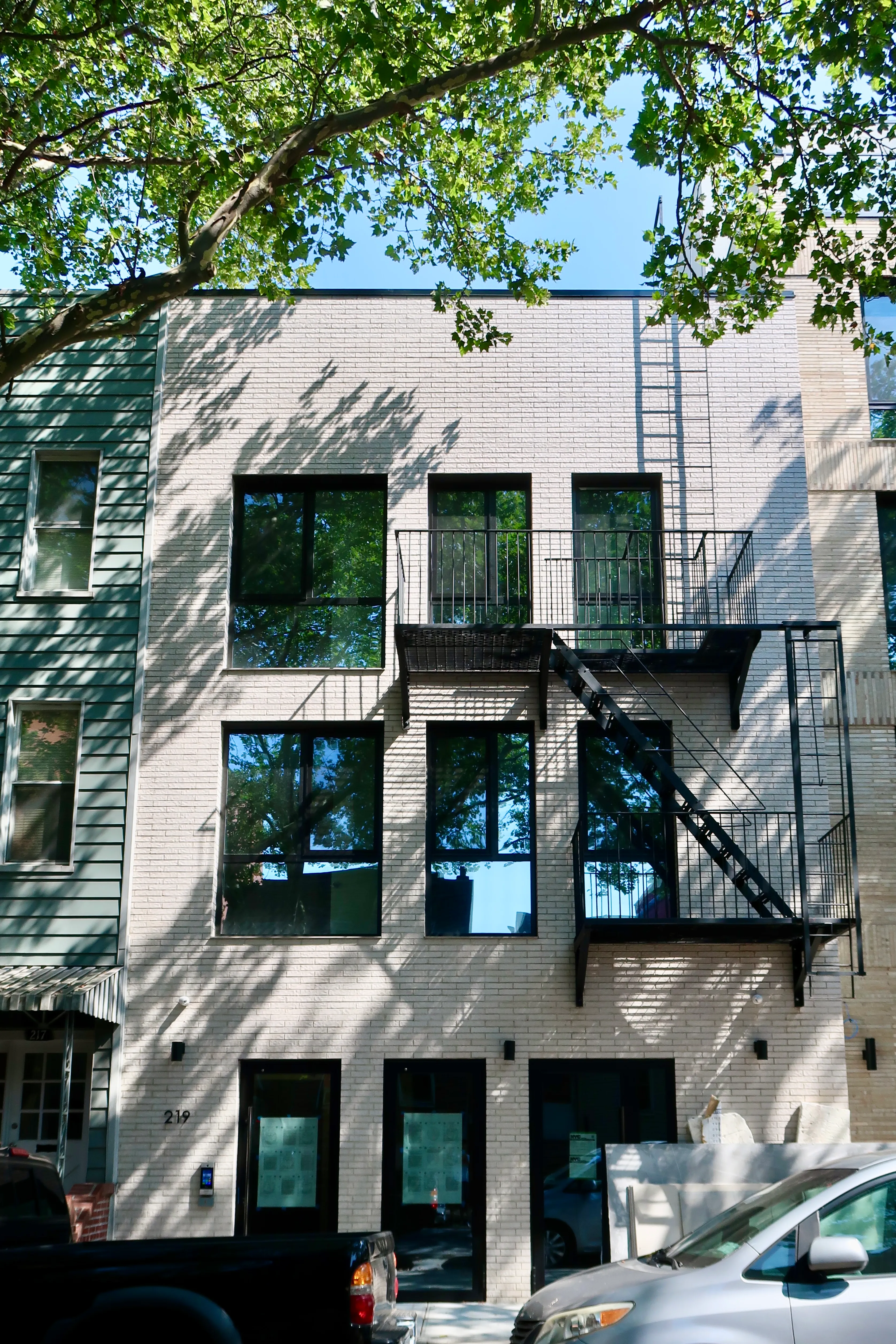 219 Frost Street #1 in Williamsburg, Brooklyn | StreetEasy