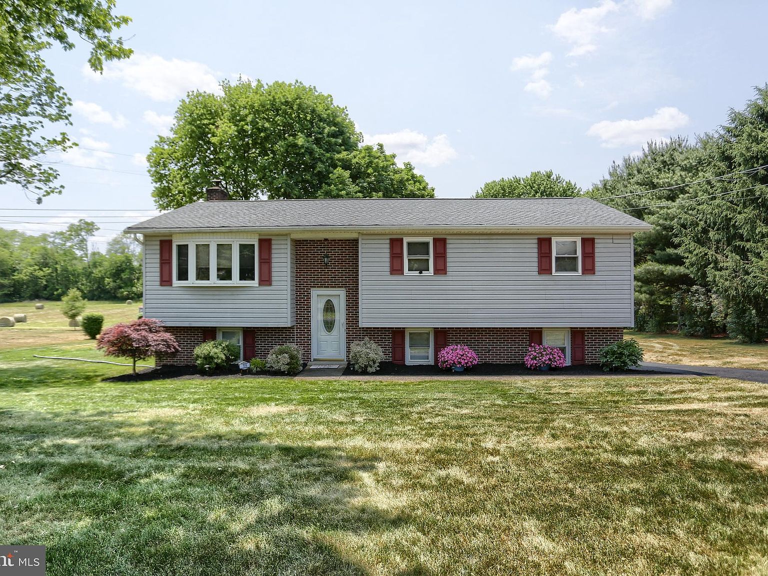 16 Mary Ave Mechanicsburg Pa 17055 Mls Pacb2022164 Zillow