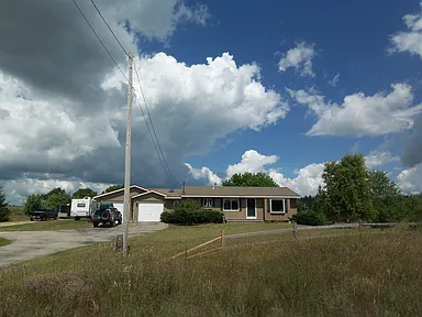 3610-3612 13 Mile Rd NE - 3610-3612 Thirteen Mile Rd NE Rockford MI ...