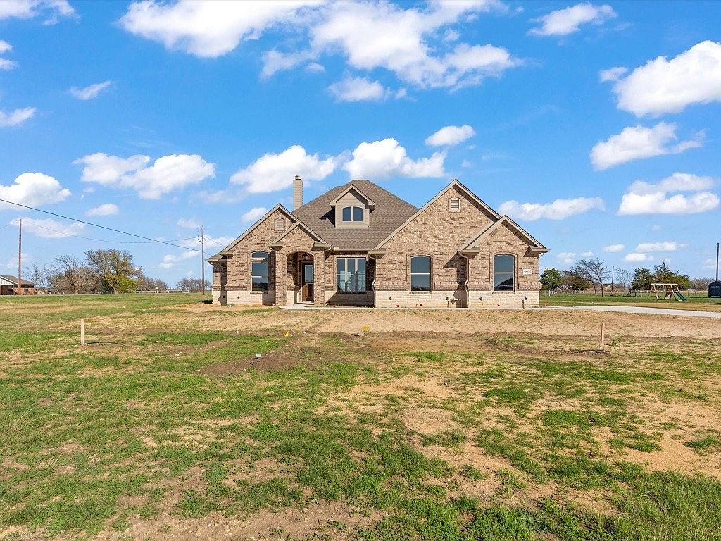 9801 Terry Meadows Ln, Grandview, TX 76050 | MLS #20461734 | Zillow