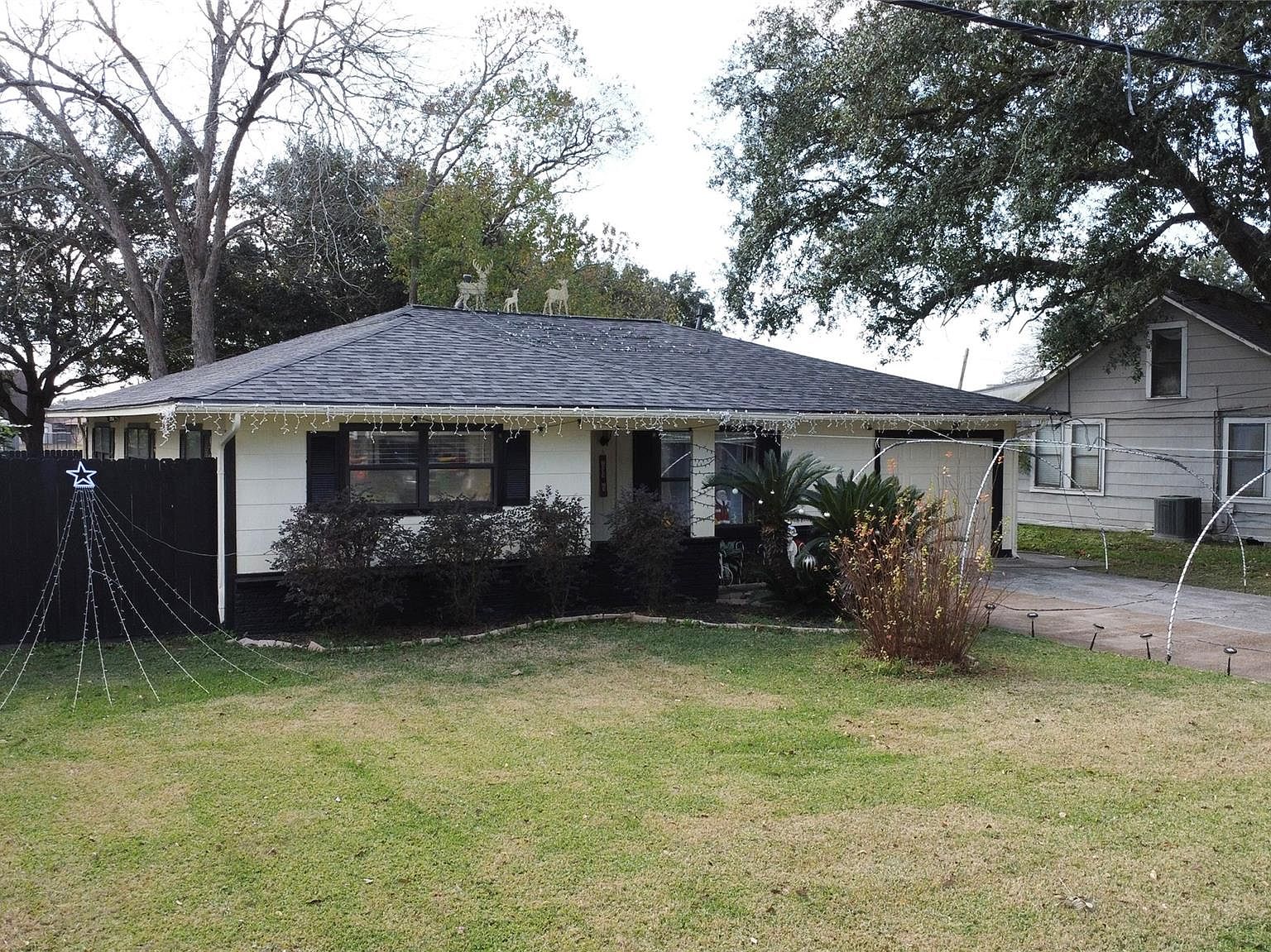 1205 E Fayle St, Baytown, TX 77520 | MLS #84157475 | Zillow