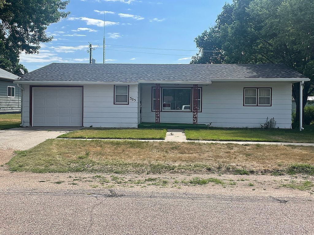 305 N Broadway St, Arnold, NE 69120 | Zillow