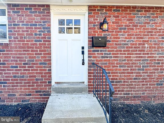 804 Hawthorne Ave, Secane, PA 19018 | Zillow 804 Hawthorne Ave, Secane, PA 19018 | Zillow