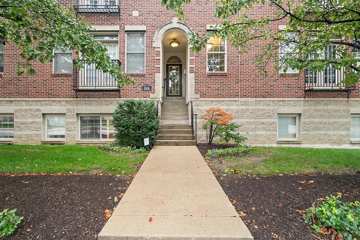 211 N New Jersey St APT D, Indianapolis, IN 46204 | Zillow