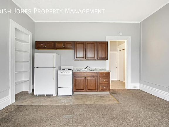 210 Locust St #4, Lockport, NY 14094 | Zillow