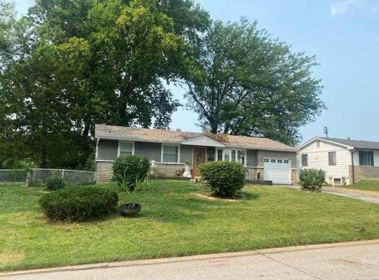 539 Topaz Ave, Saint Louis, MO 63137 | Zillow