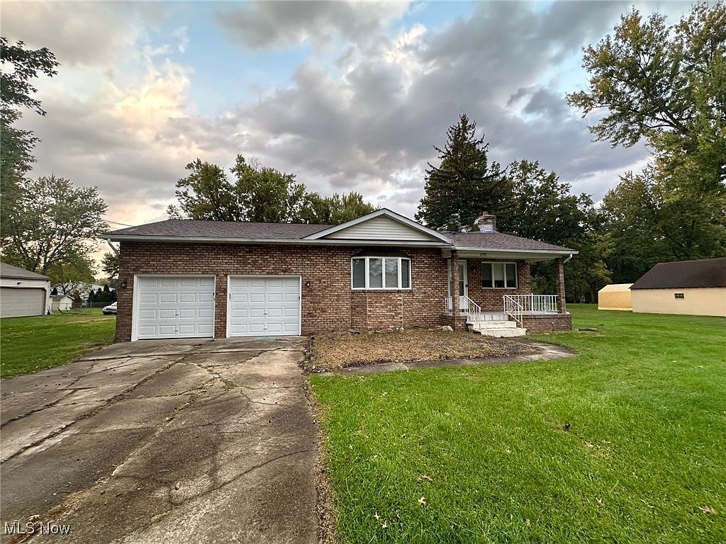 2195 Reeves Rd NE, Warren, OH 44483 | Zillow
