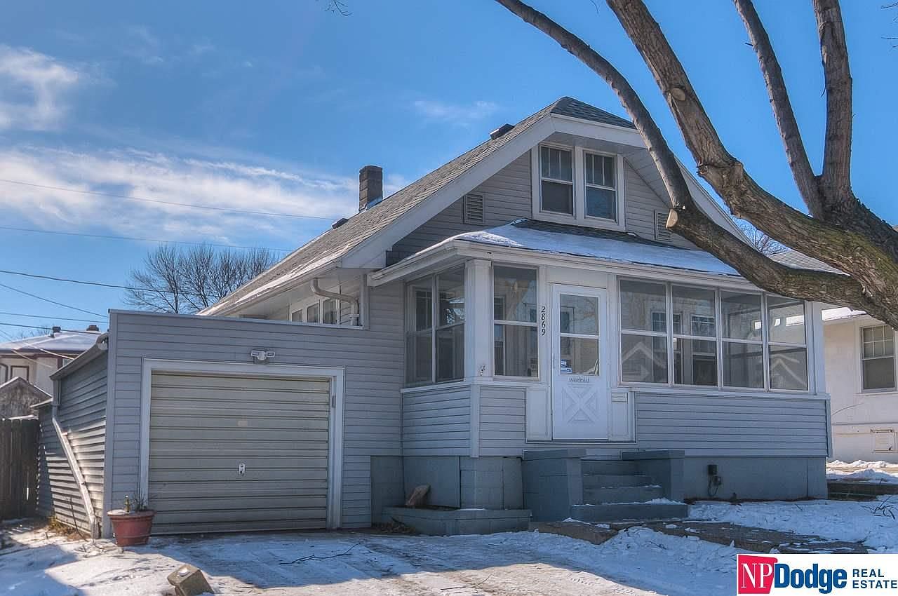2869 Titus Ave, Omaha, NE 68112 | Zillow