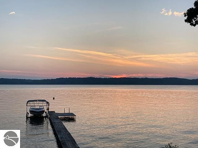6660 SE Torch Lake Dr, Alden, MI 49612 | Zillow