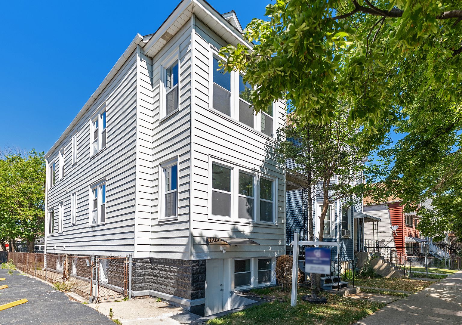 2944 S 48th Ct, Cicero, IL 60804 | Zillow