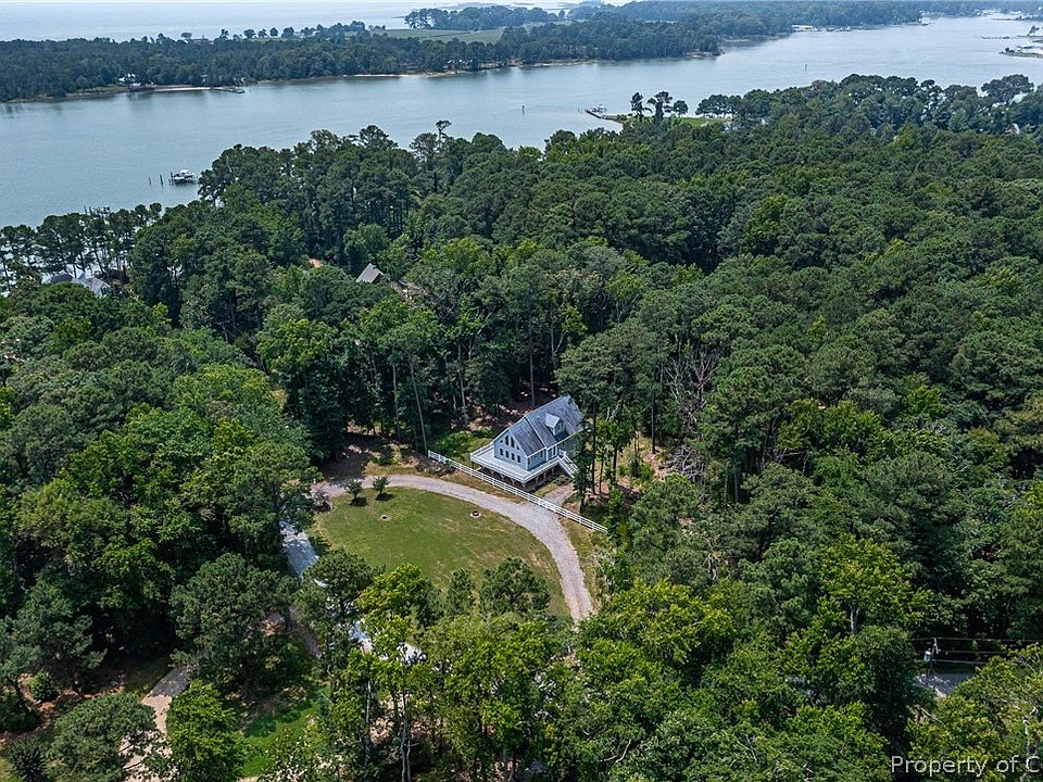 900 Clark Point Dr, White Stone, VA 22578 | MLS #2406445 | Zillow
